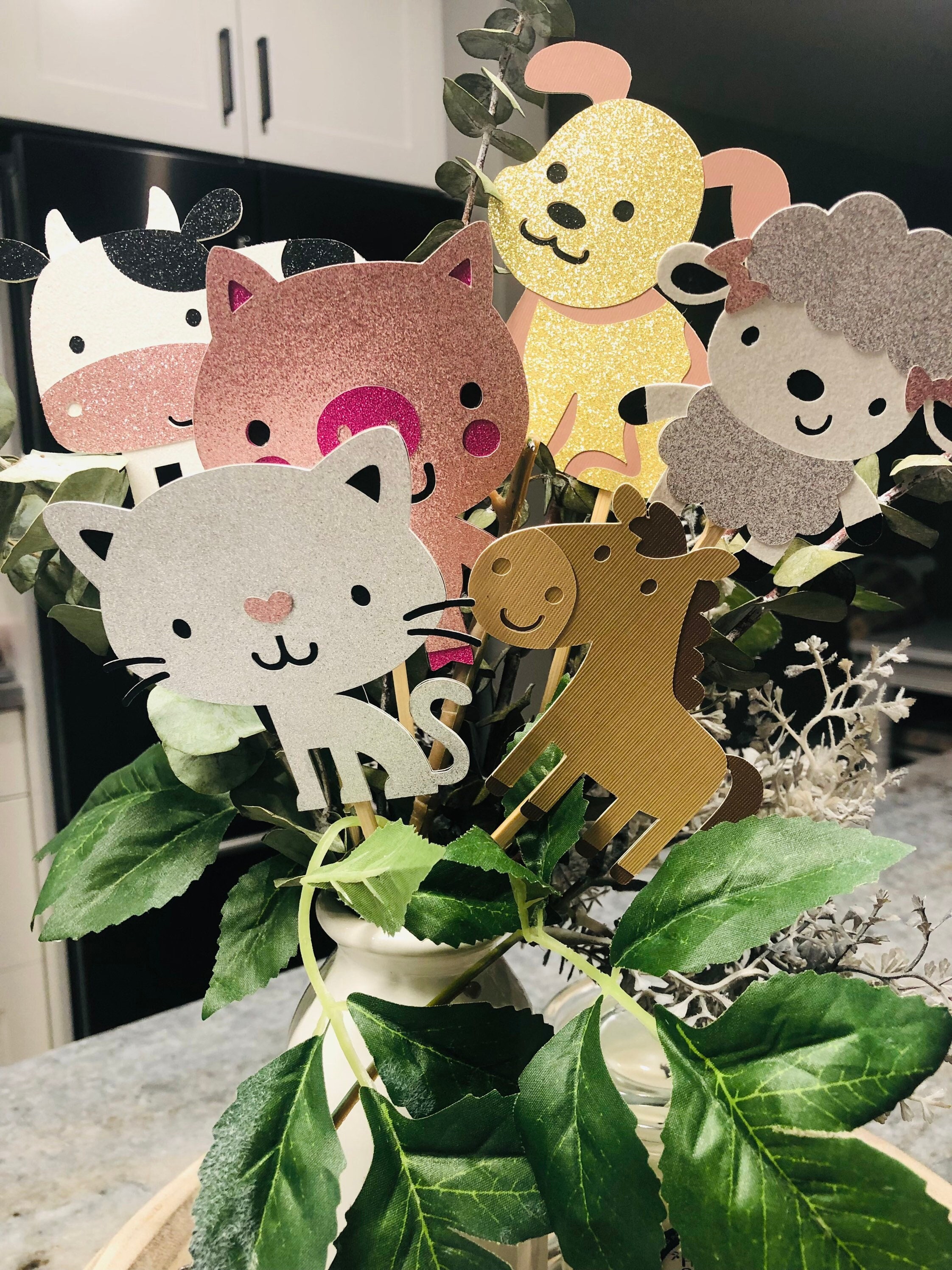 Farm Animal Centerpieces/die Cuts (5”) | Farm Animal Toppers:pig; Cat ...