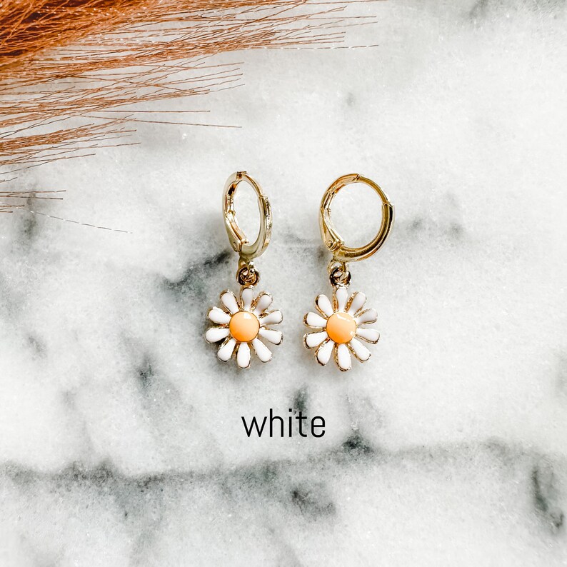 Mini Daisy Hoop Earrings - Etsy