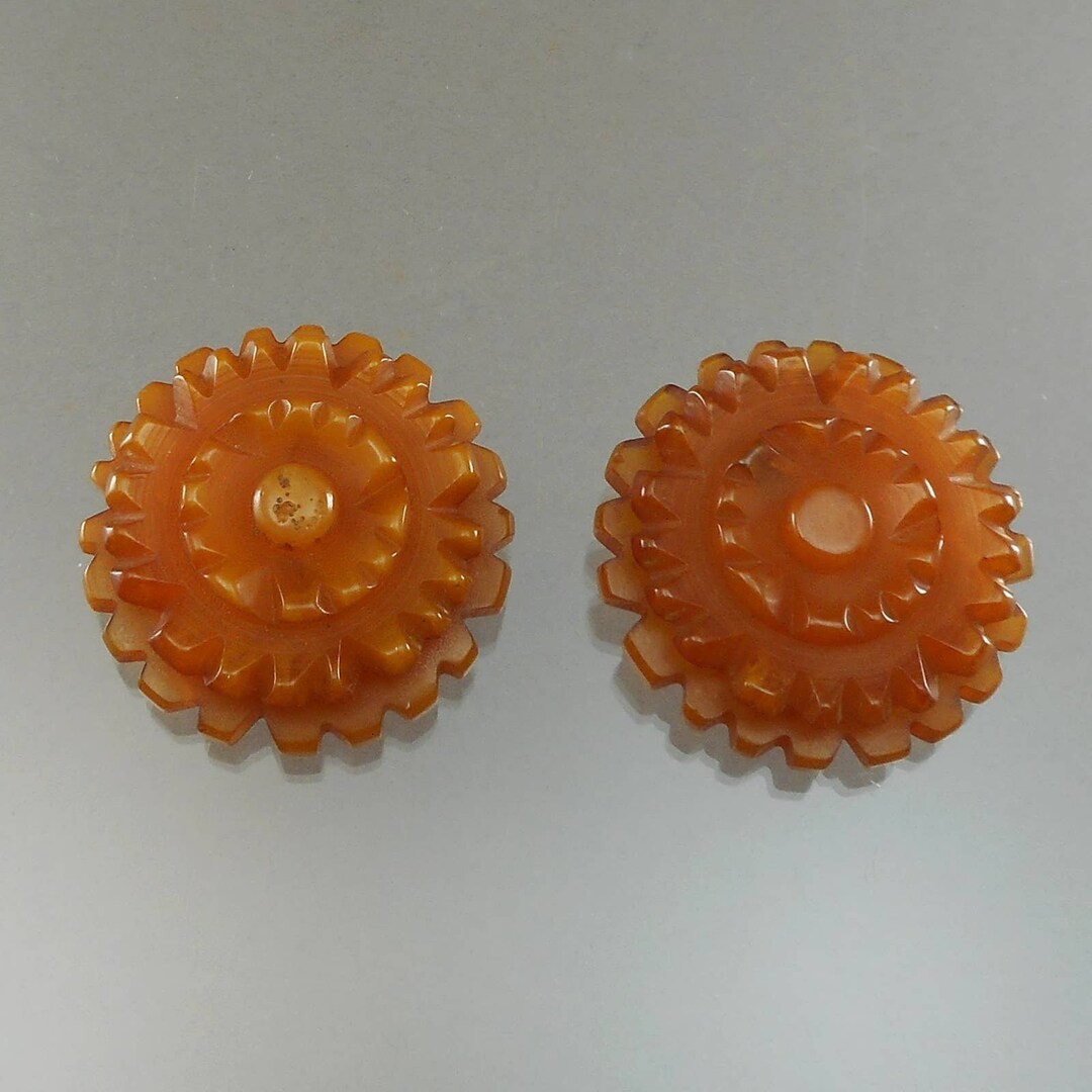 Pair of Vintage 1930s Bakelite Dress Clips Marbled Apple Juice Carved ...