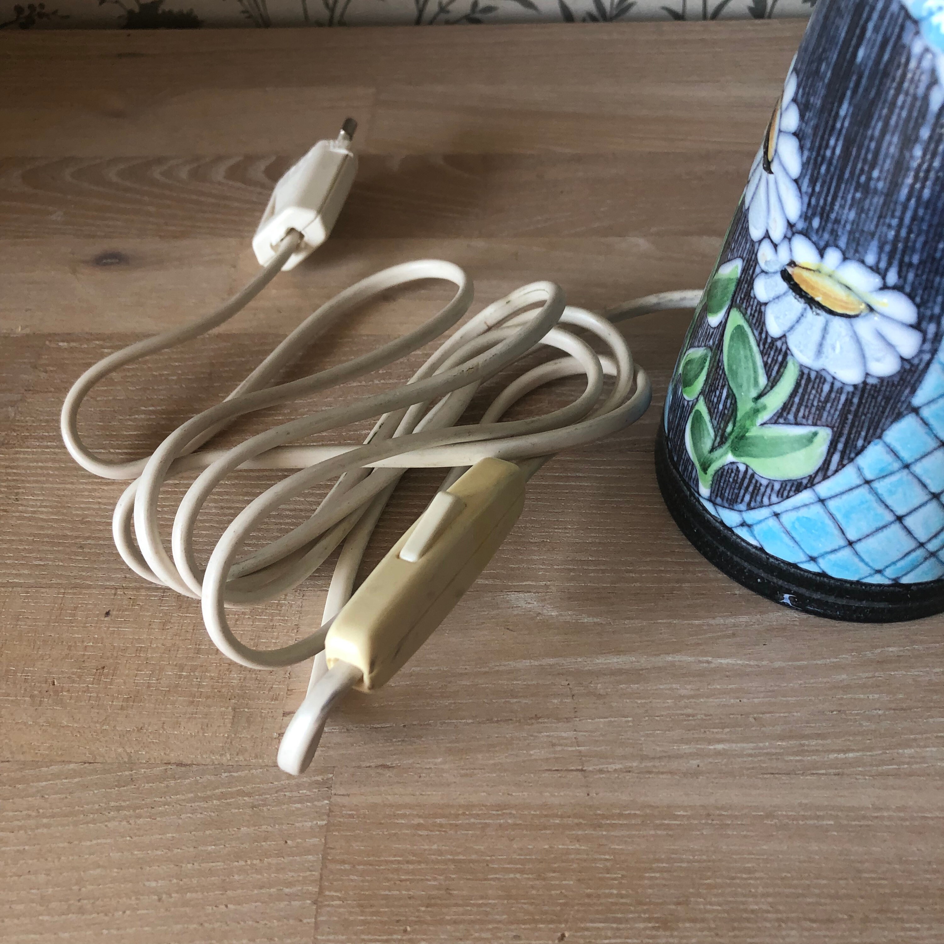 Ceramic Table Lamp Pottery Lamp With Daisies Sgraffitio - Etsy