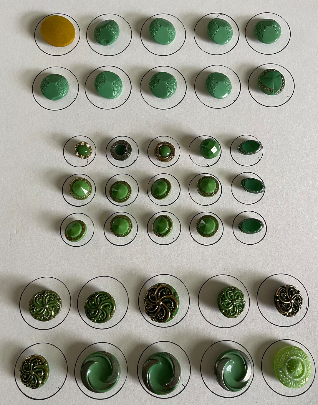 Instant Collection Vintage Green Glass Buttons, 35 Total Pieces, Round ...
