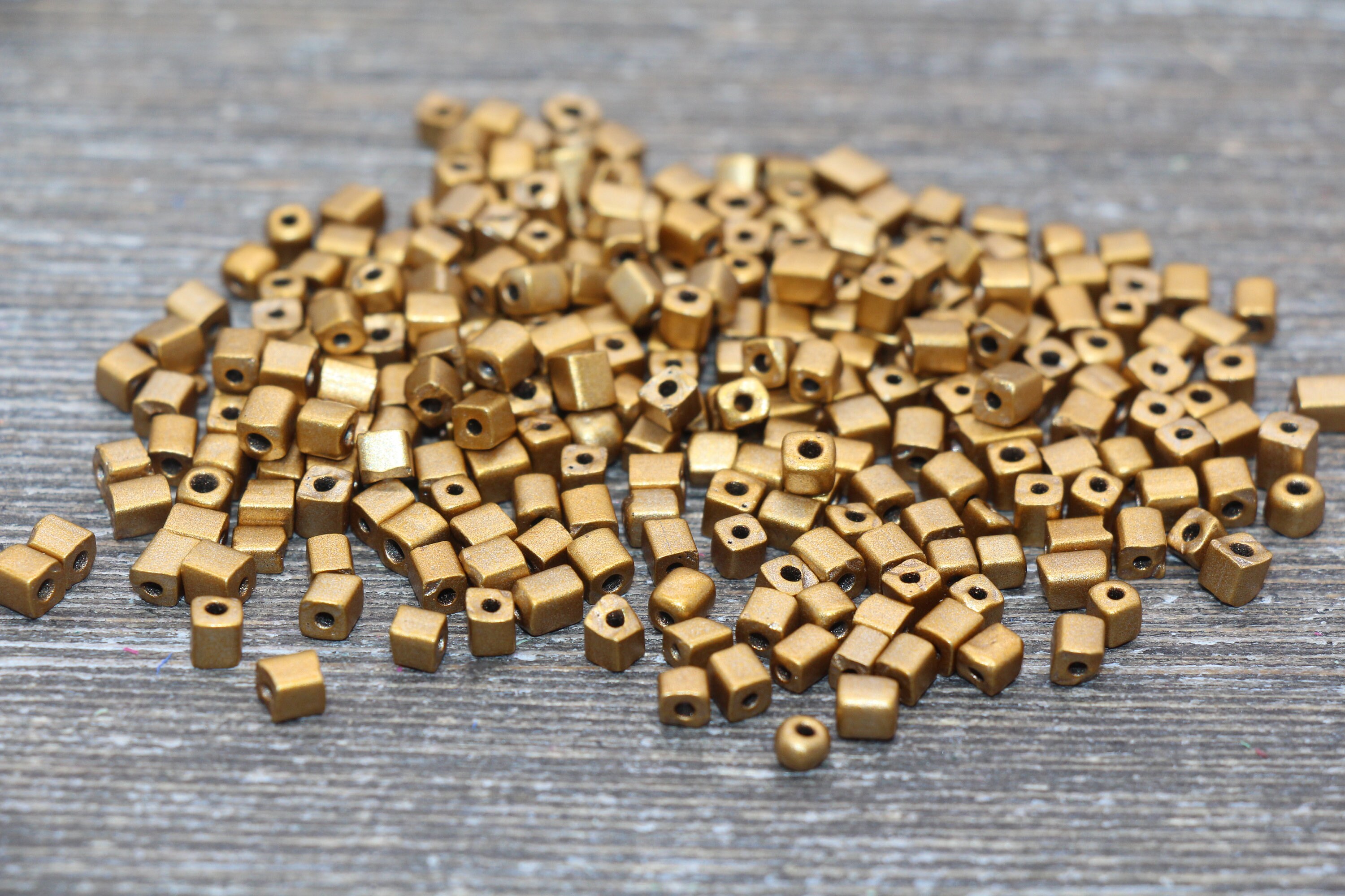 Square Glass Seed Beads 4mm Cube Glass Beads Gold Square - Etsy