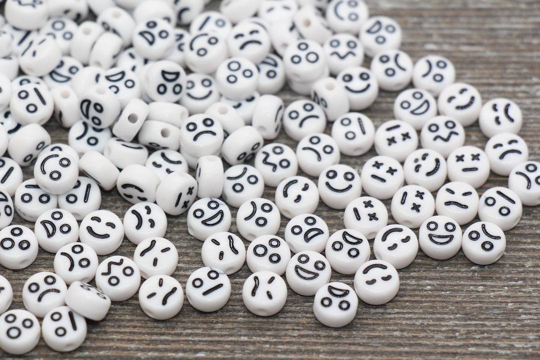 Facial Expression Round Beads, White With Black Beads, Emoji Beads ...