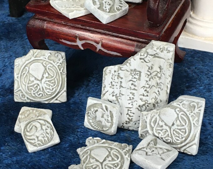 Miniature Ancient Lovecraftian Cthulhu Artifacts for Dollhouse ...