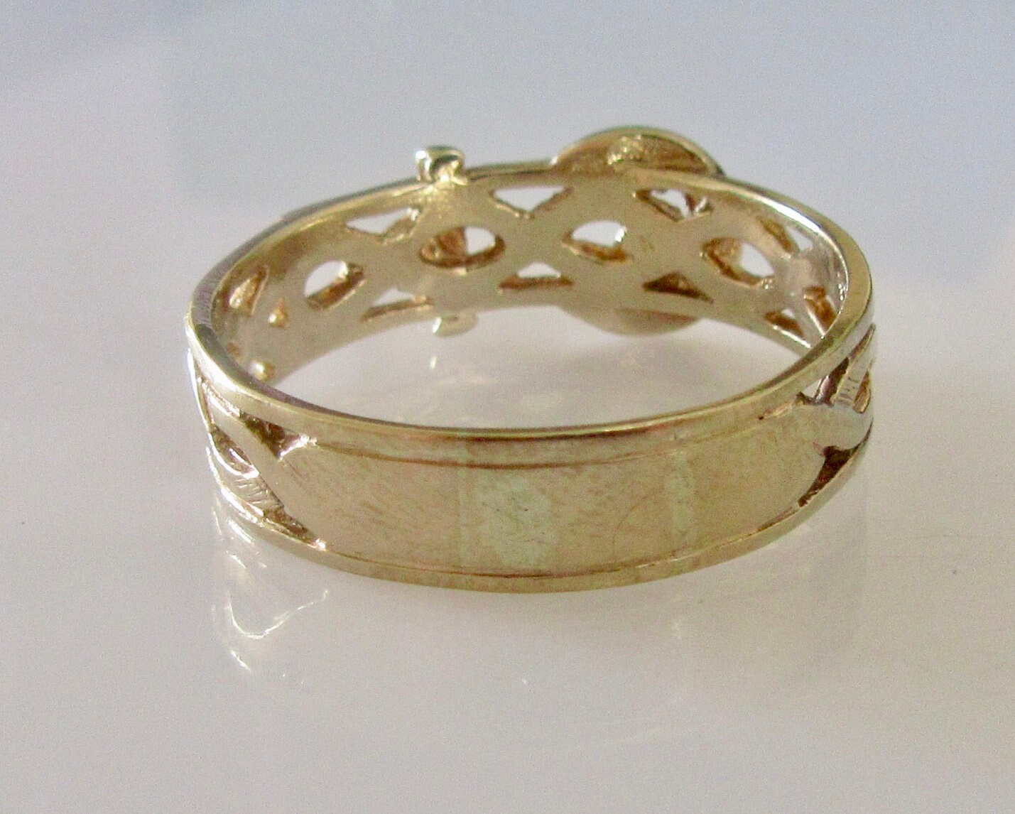 9ct Yellow Gold Fretwork Buckle Ring | Etsy
