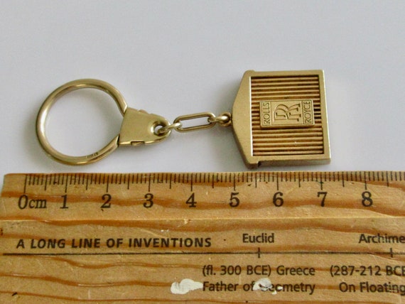 Lot 38 Gold Rolls-Royce Key Ring Fob | atelier-yuwa.ciao.jp