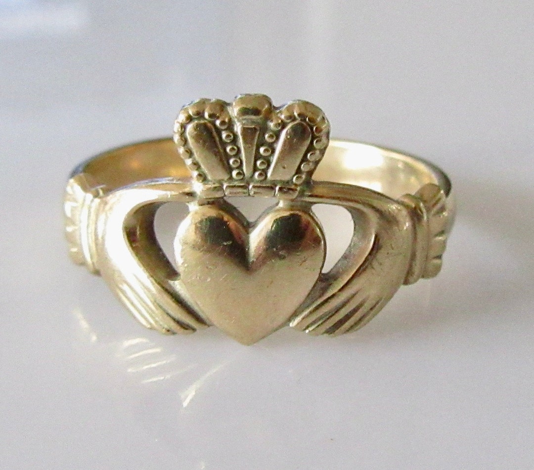 Large Solid 9ct Gold Claddagh Ring - Etsy