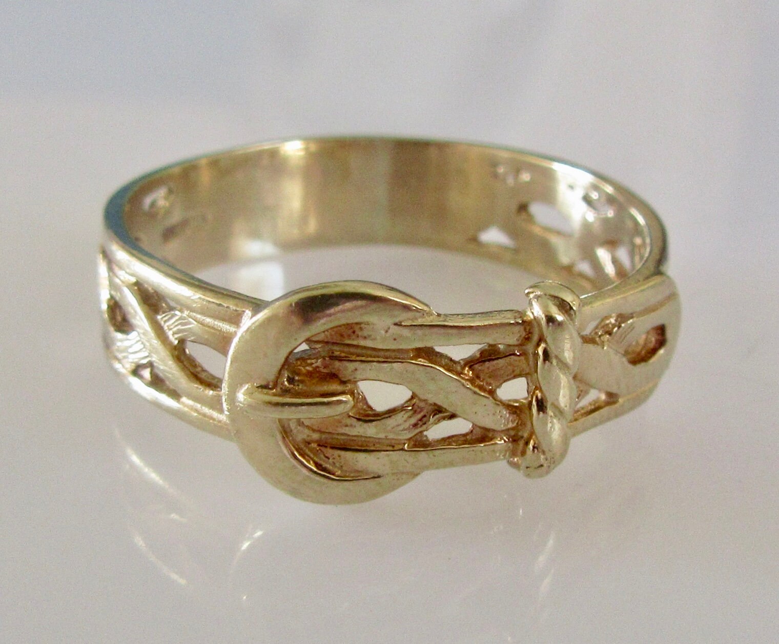 9ct Yellow Gold Fretwork Buckle Ring | Etsy