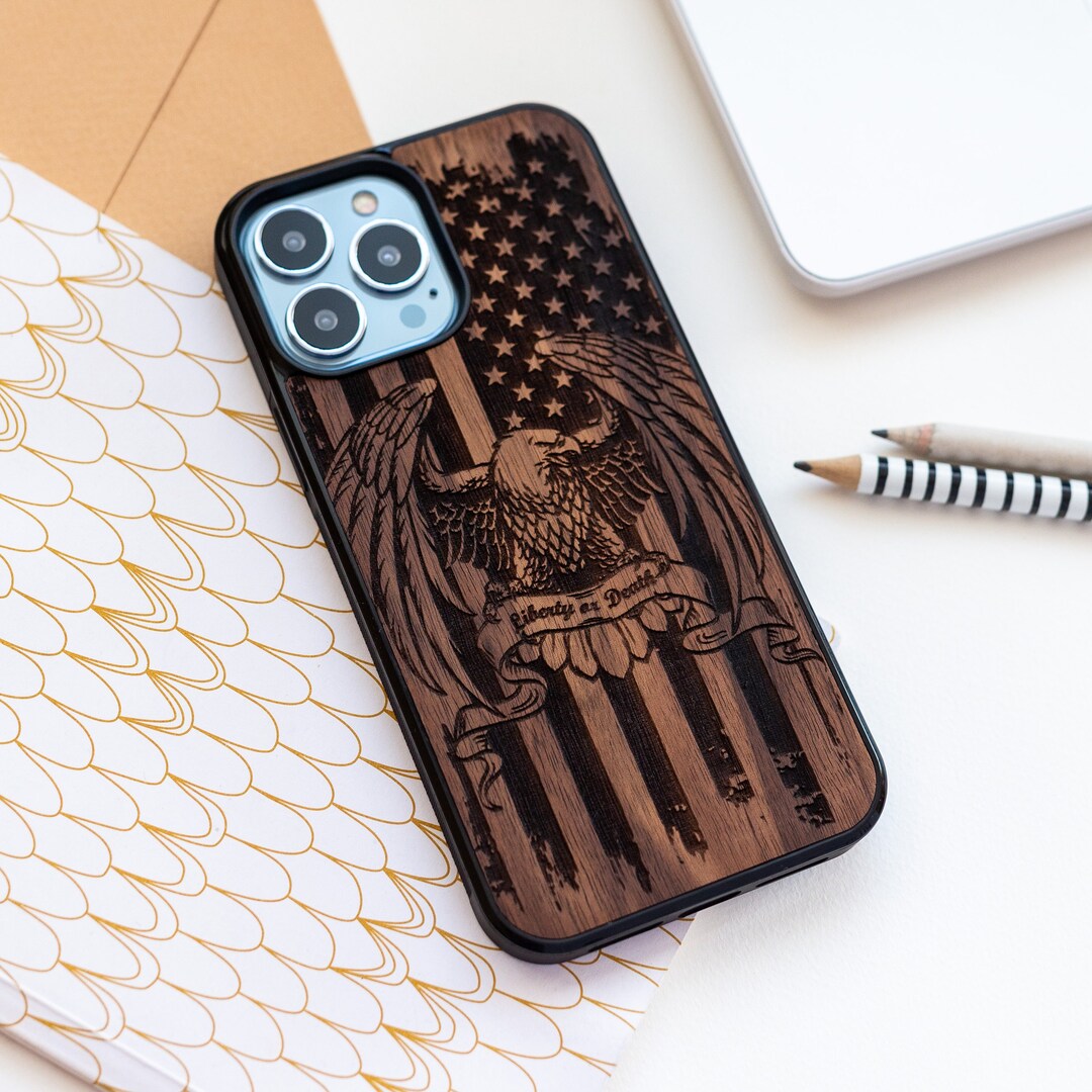 Flag of the U.S Wooden iPhone Case With Magsafe for 14, 14 Plus, 14 Pro ...