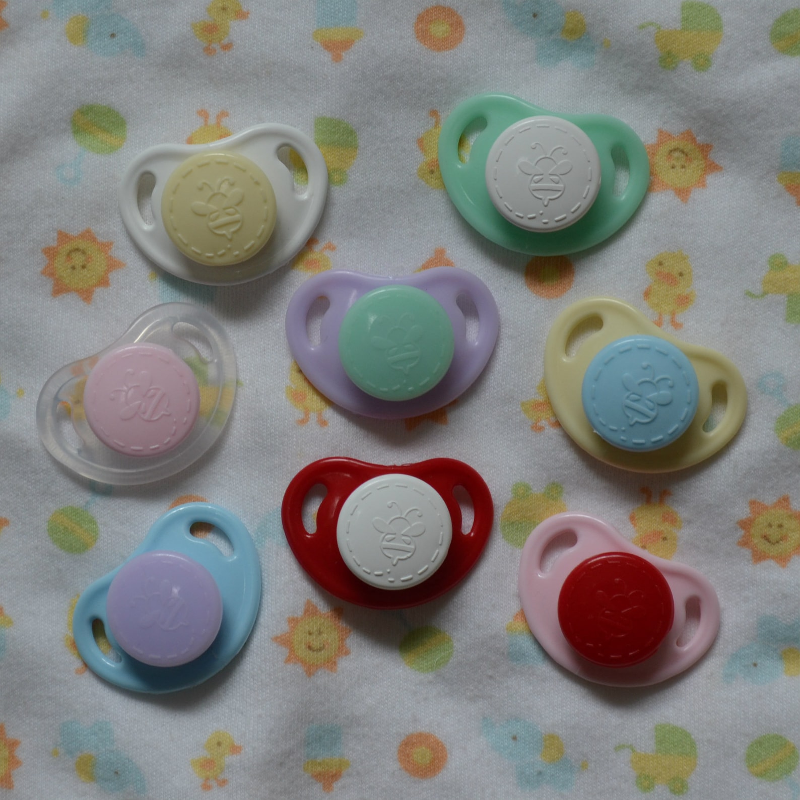 HONEYBUG cutiepie Micropreemie Pacifier magnetic - Etsy