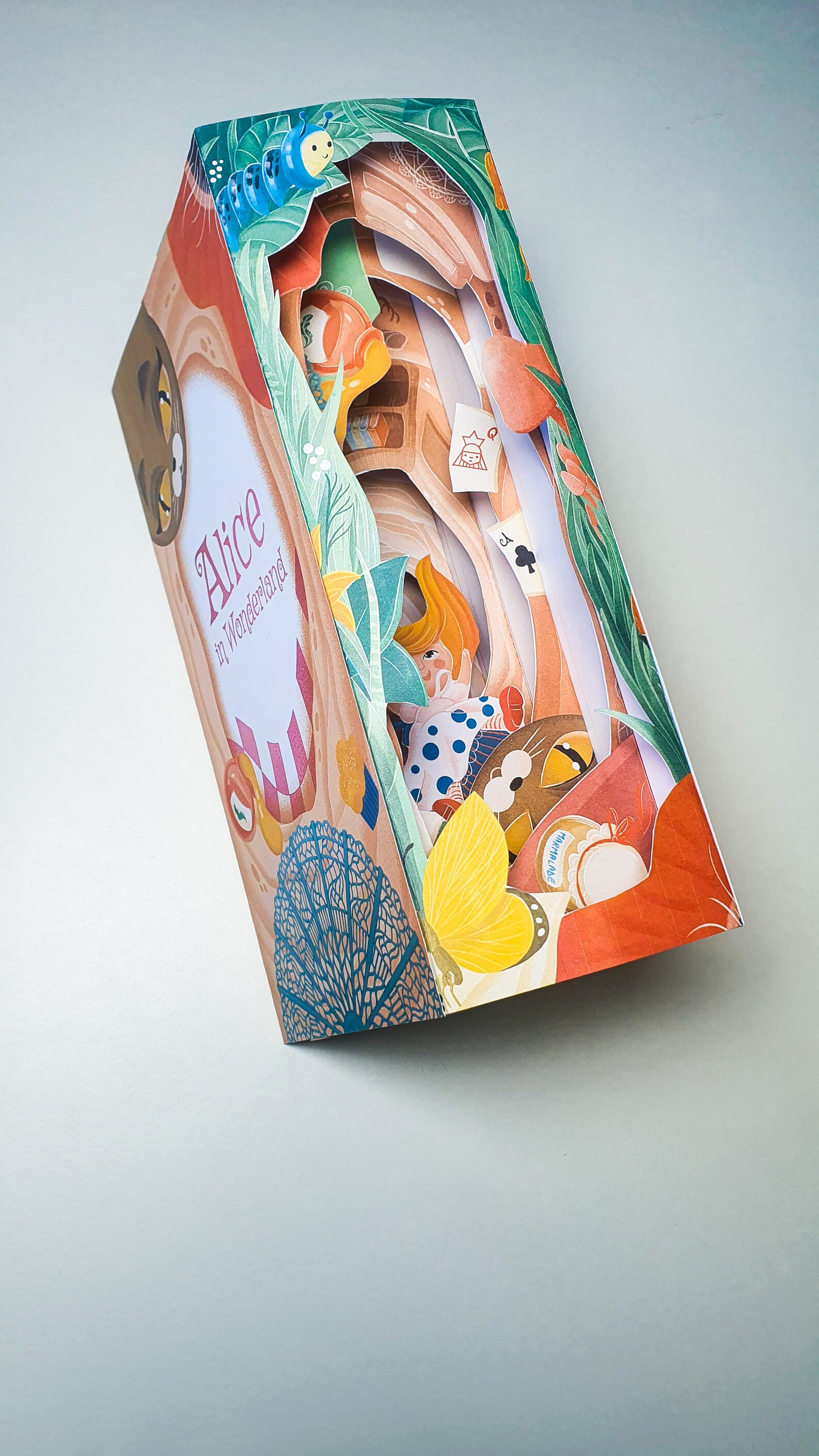 Paper Book Nook With Alice in Wonderland, Alice Falls Through the ...