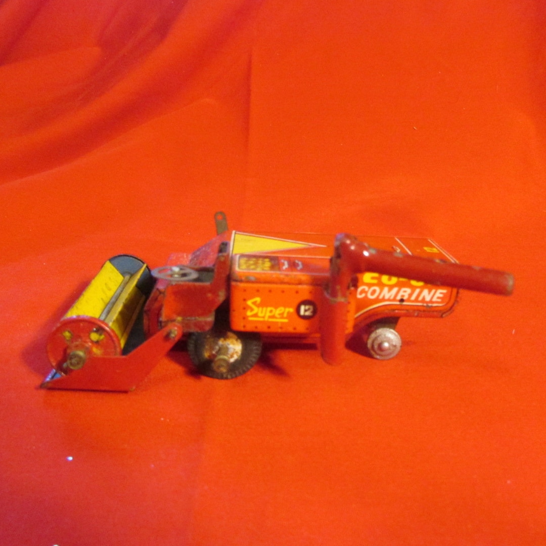 Vintage Marx Tin Toy Co-op Combine Super 12 Moving Parts Farm Animals ...