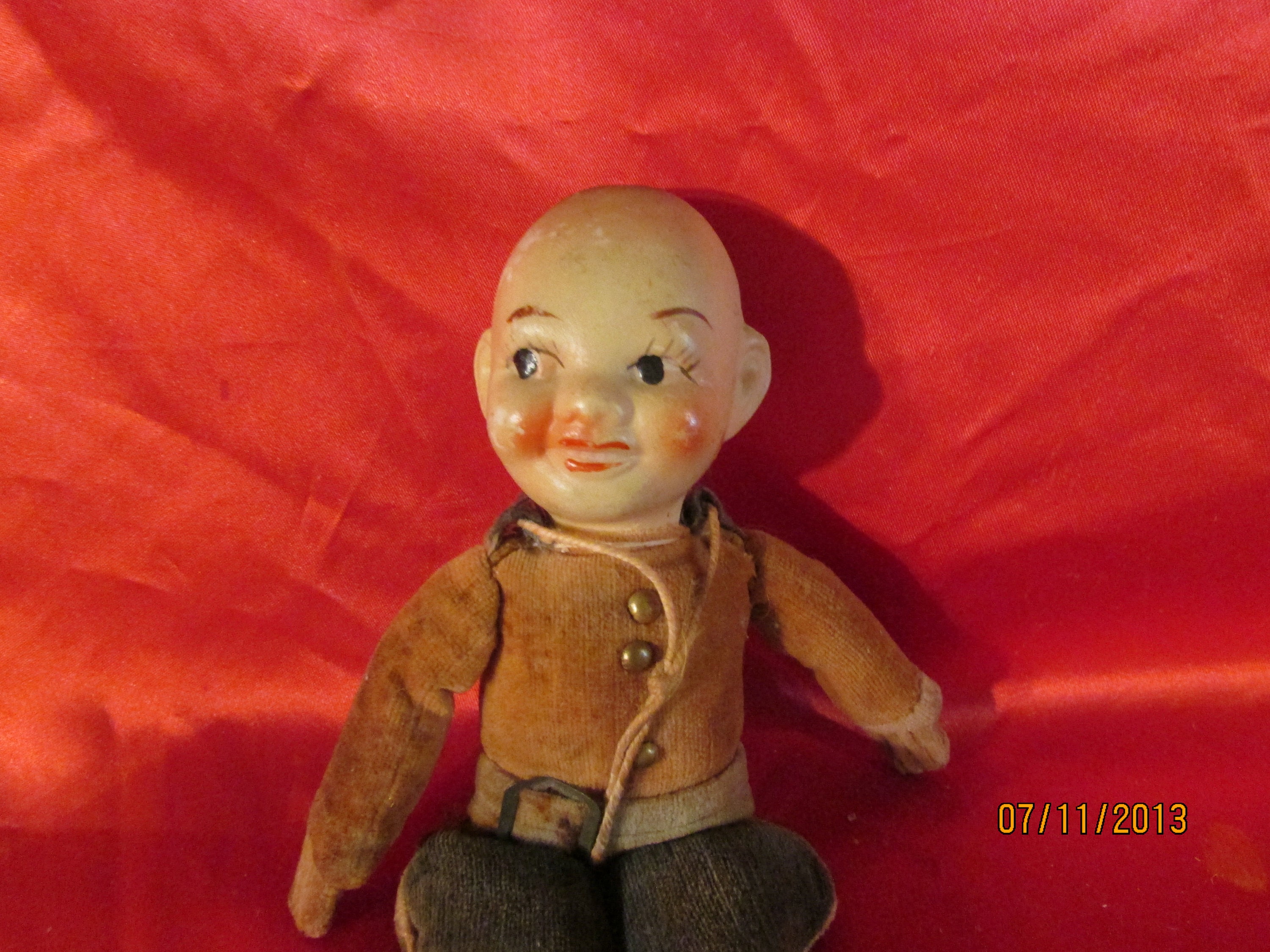 Vintage Stuffed Canadian Mountie Doll Cisque Cabeza Pintada a Mano Cara ...