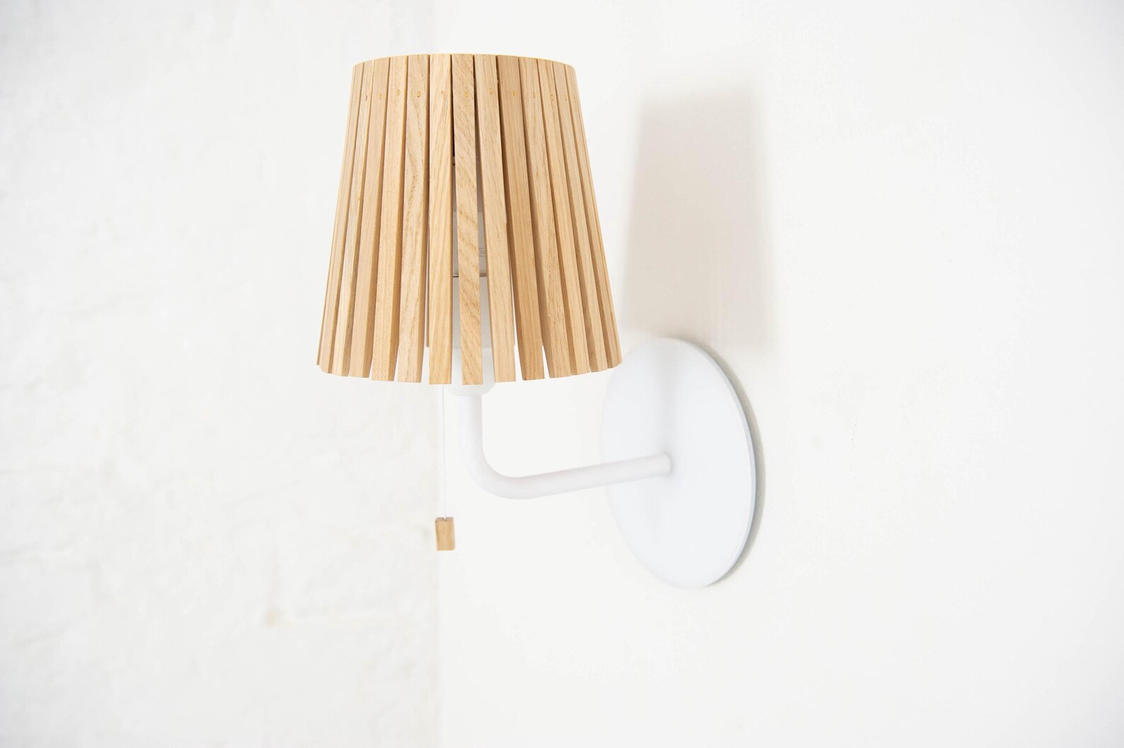 No. 08 W - Oak Wood Wall Light - for Wall Outlet - Mirrored - Black ...