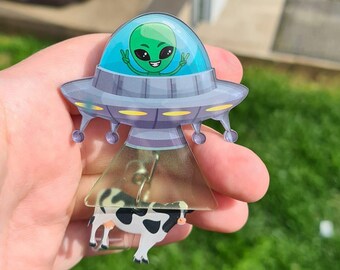 UFO Cow Abduction Badge Reel, Glow in the Dark, Alien Spaceship Badge ...