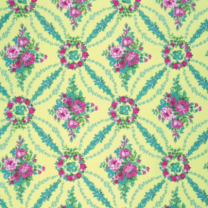 BEAUTY QUEEN Charlotte PWJP088 by Jennifer Paganelli for Free Spirit ...