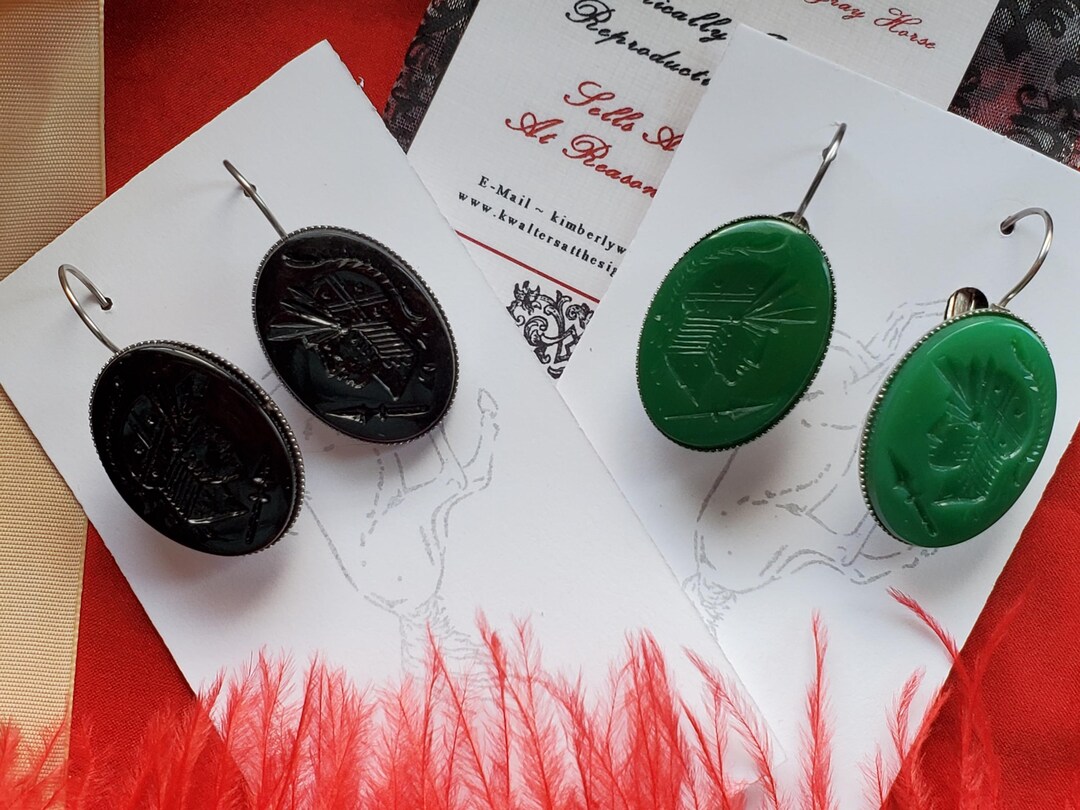 E-0596A - Warrior Jet or Green Intaglio Cameo Earrings - Regency, Roman ...