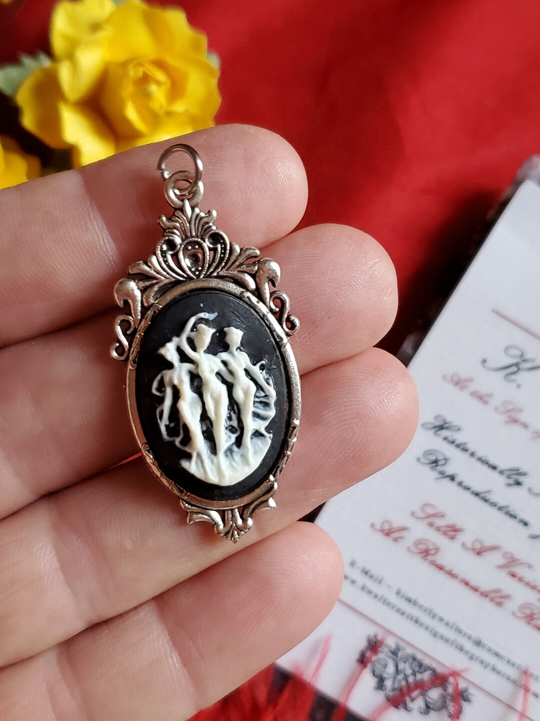 PE-0105 Three Muses Reproduction Pendant Black, Onyx, Three Graces ...