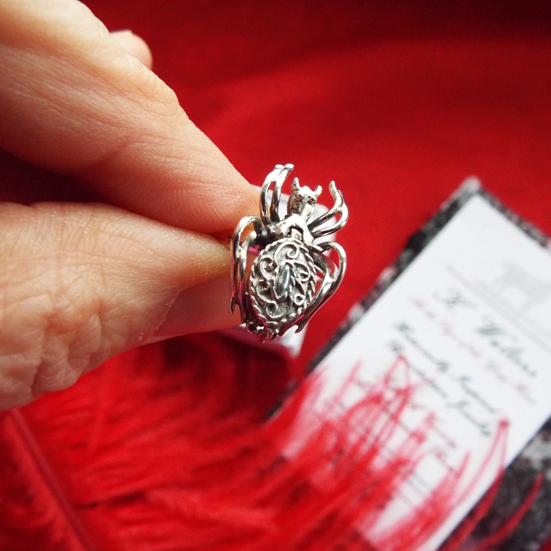 R-0002S - Spider Poison Ring, Steampunk Ring, Spider Ring, Goth Ring ...