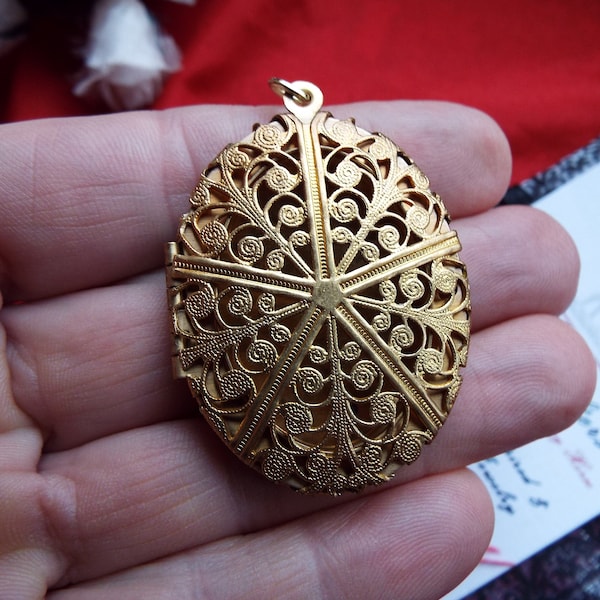 Perfume Locket - Etsy