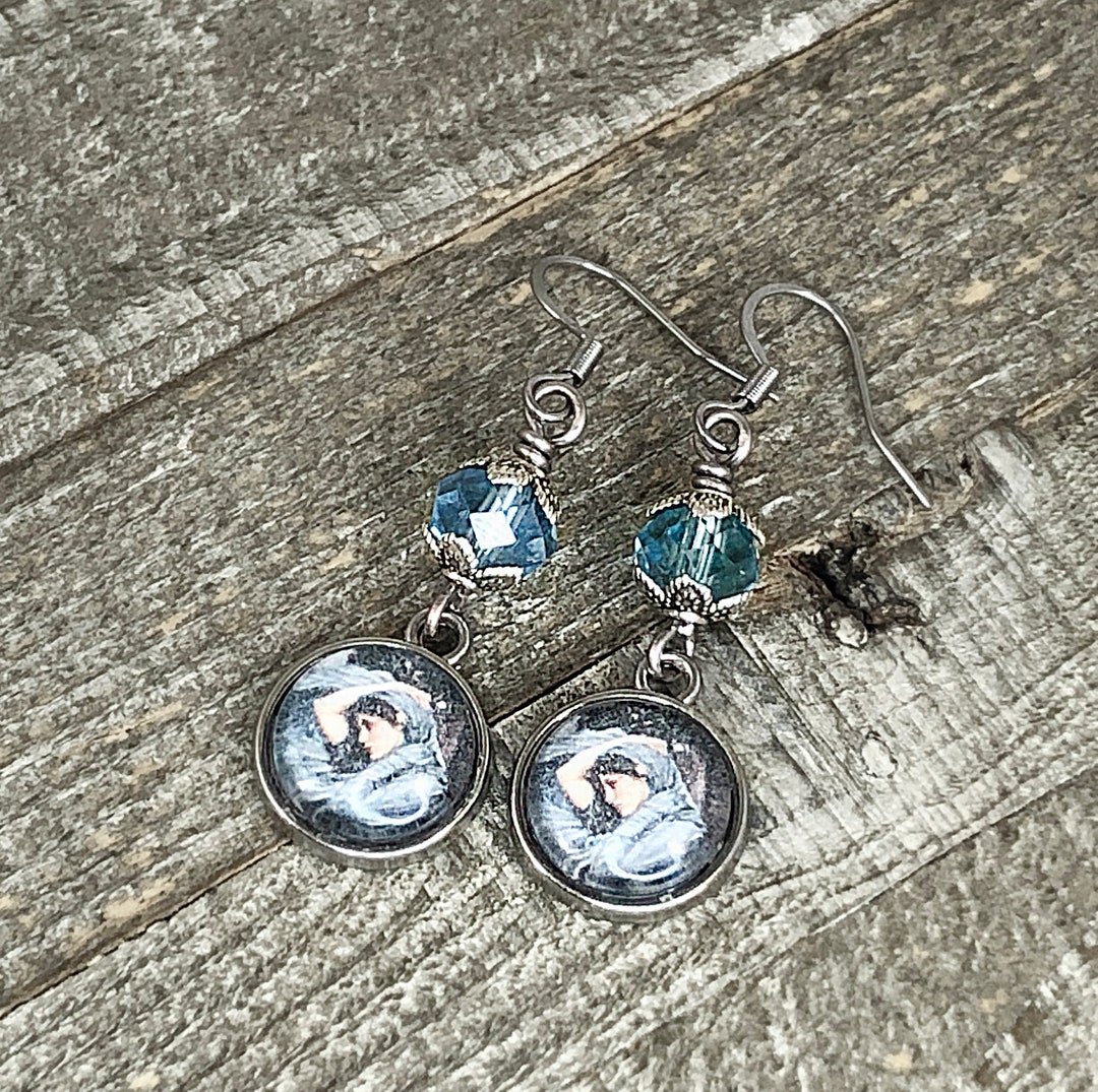 Waterhouse Boreas Art Glass Cabochon in Silver Setting, Blue Faceted ...