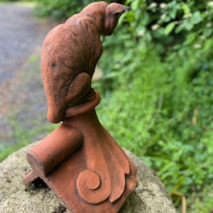 Curious Cat Roof Finial 90 Degree Angled Decorative Stone Ridge Tile ...
