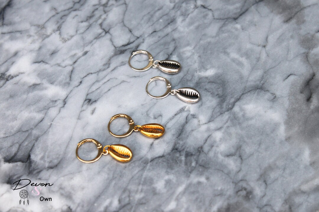 Minimalistic Set With Little Shell, Little Earrings, Minimalistic ...