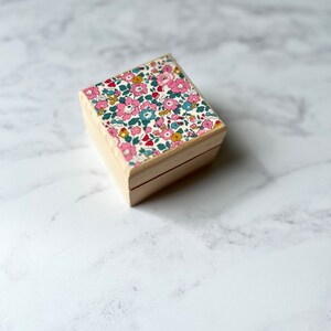Liberty of London Trinket Box With Hinged Lid, Pretty Floral Keepsake ...