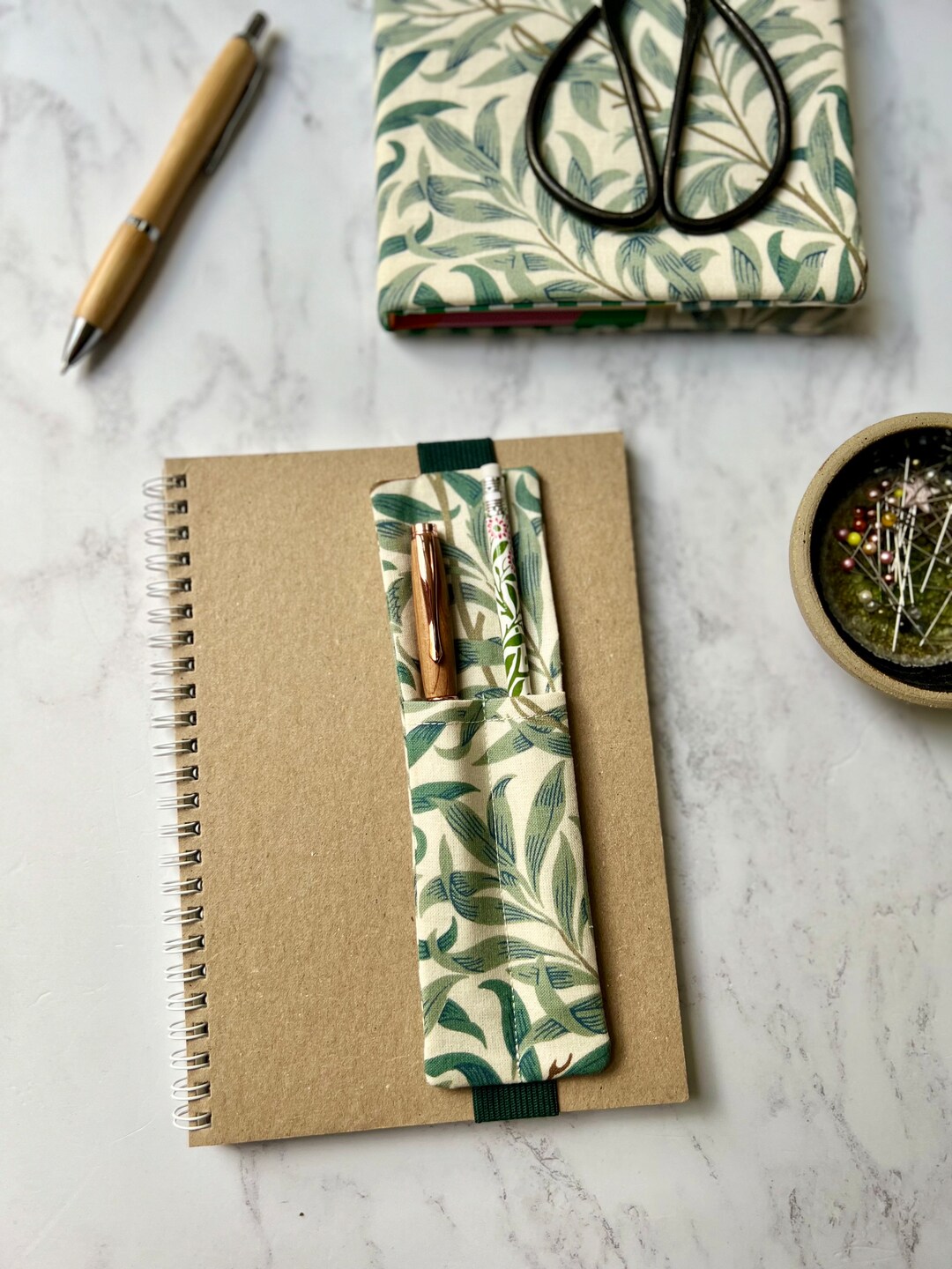 William Morris Book Pen Holder, Pen Holder for Notebook, Journal Lover ...