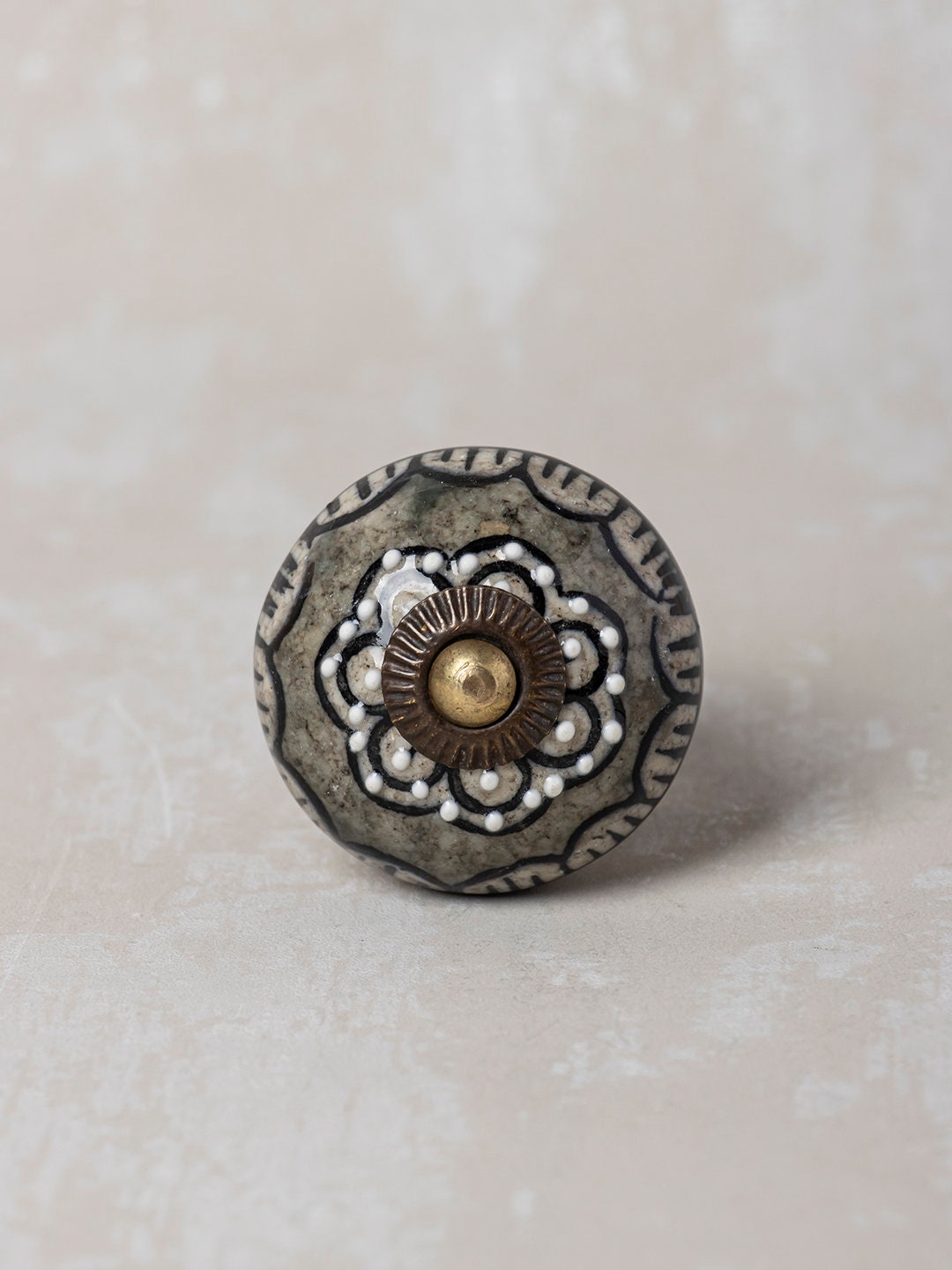 Set of 2,4,6,8,10,12,14 Handmade Round Gray Color Embossed Pattern ...