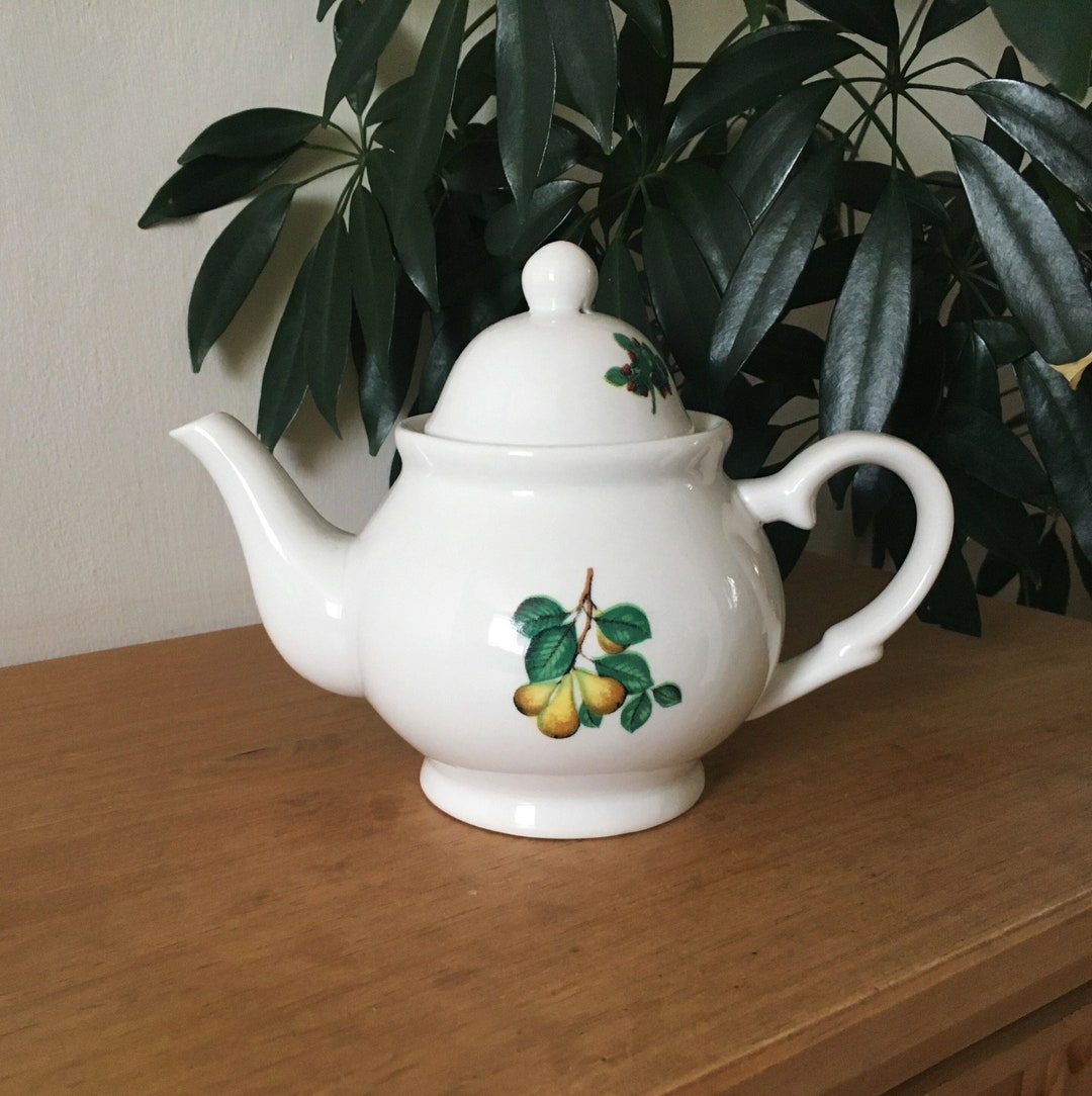 Vintage Small Ceramic Teapot for a Single Person, Breakfast Tableware ...