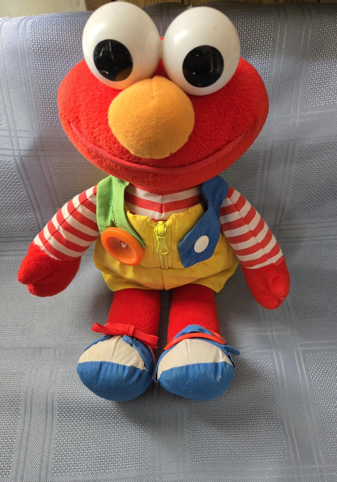 Vintage 1993 Playskool Dress Me up Elmo Doll Learn to Use Fasteners ...