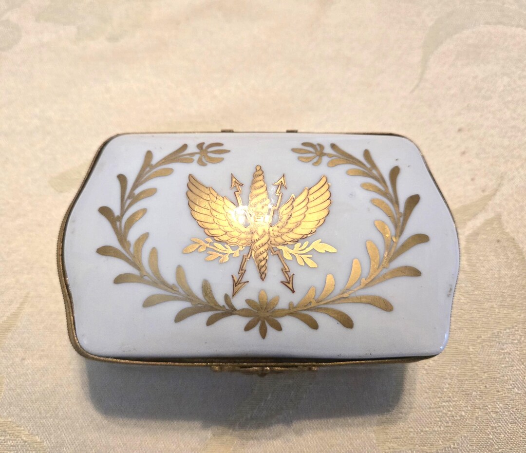 Limoges France Holt Renfrew Porcelain Trinket Box White With Gilt ...