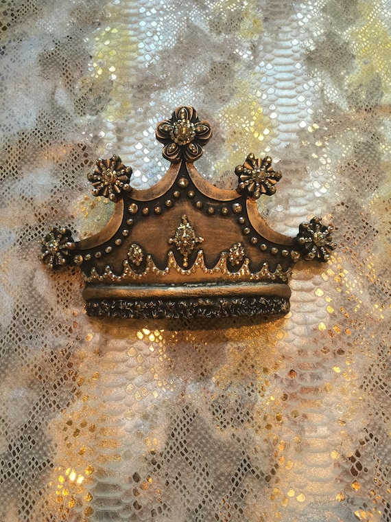 Wall Crown - Etsy