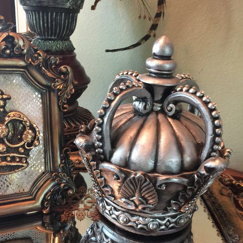 Crown Box Silicone Mold-crown Storage Box Mold-crown Resin - Etsy