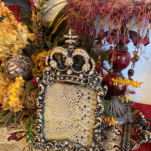 Crown Frame - Etsy