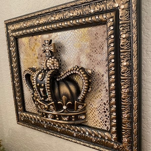 Crown Wall Frame - Etsy