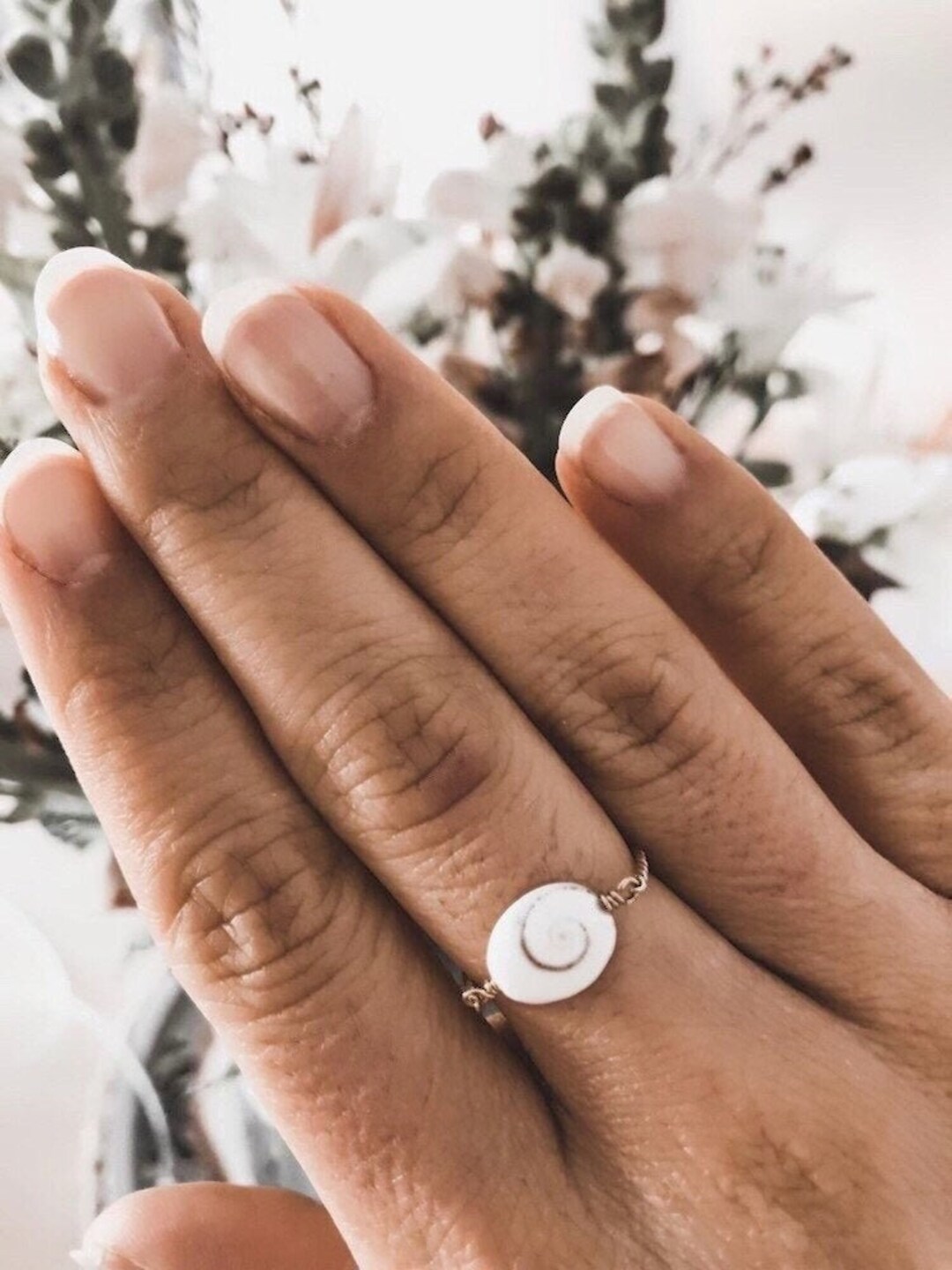 Eye of Saint Lucia Oval Pearl Shell Chain Ring for Women Who Love ...