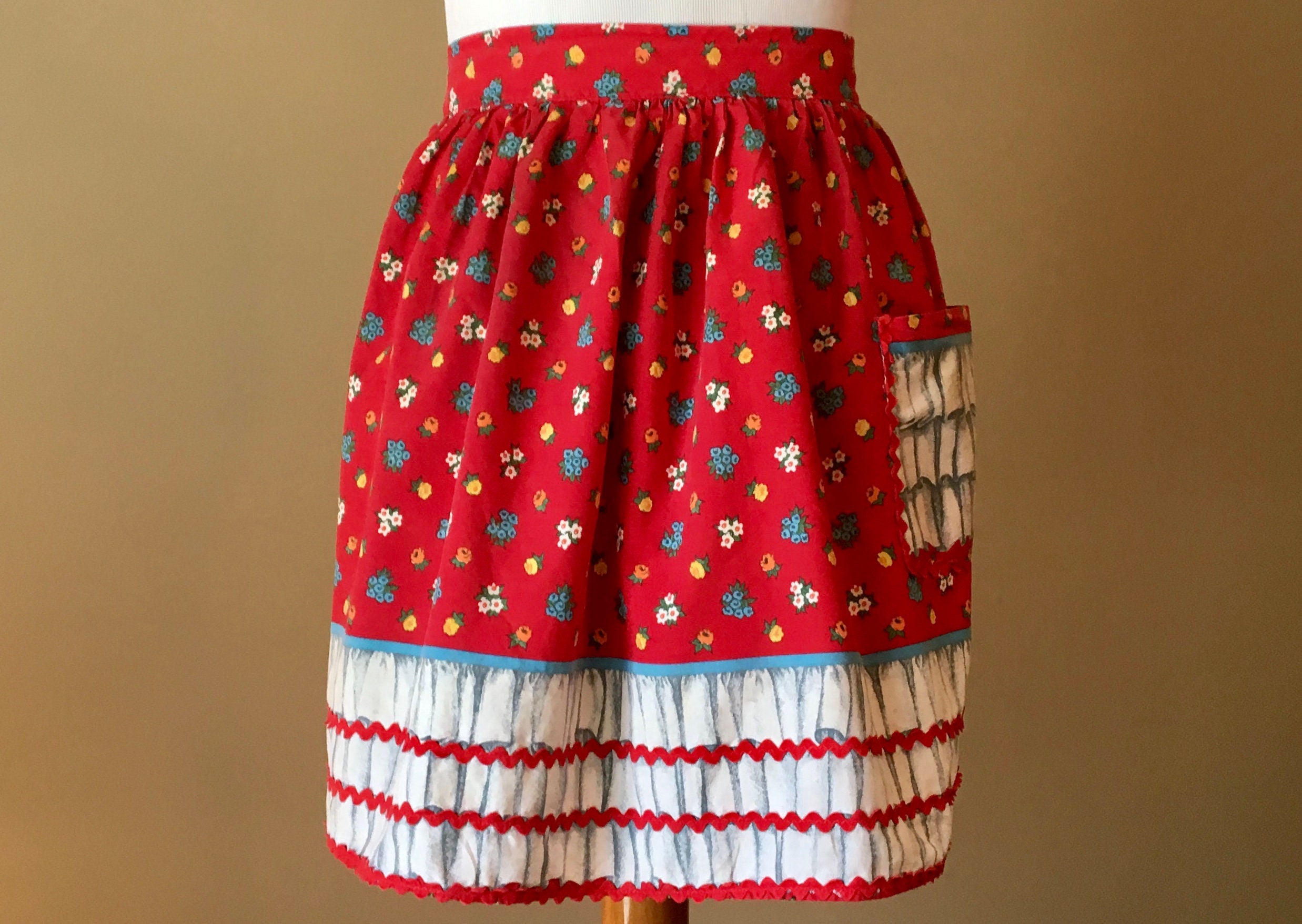 Kitchen & Dining Red Print Half Apron Linens Aprons etna.com.pe