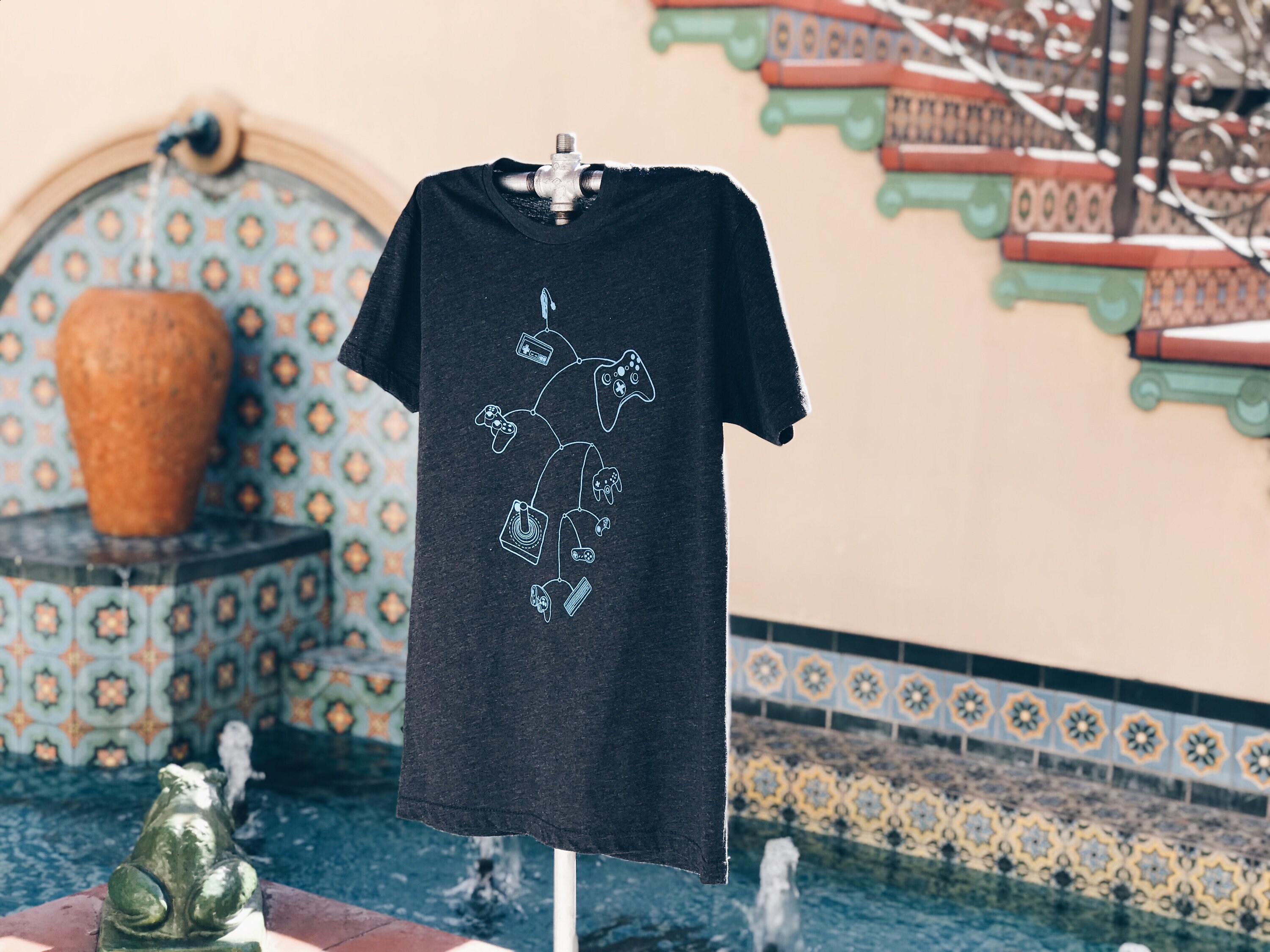 Gamer T-shirt With Video Game Controllers Mobile, Gaming Gifts and Cool ...