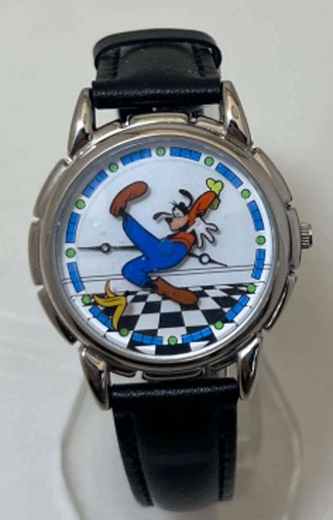 Walt Disney Goofy Watch Goofy Slips on Banana Peel Animated Wristwatch ...