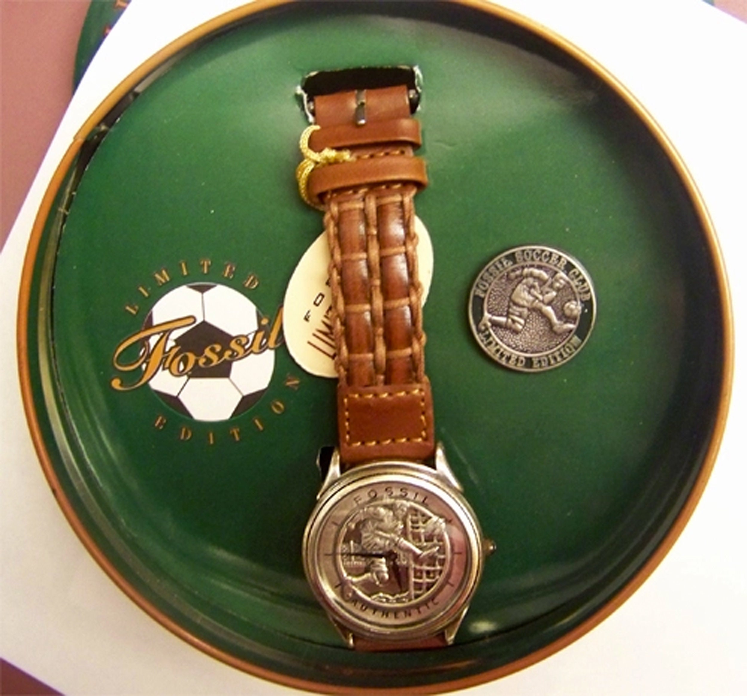 Fossil Soccer Player Watch Vintage Wristwatch Set With Pin and Tin - Etsy