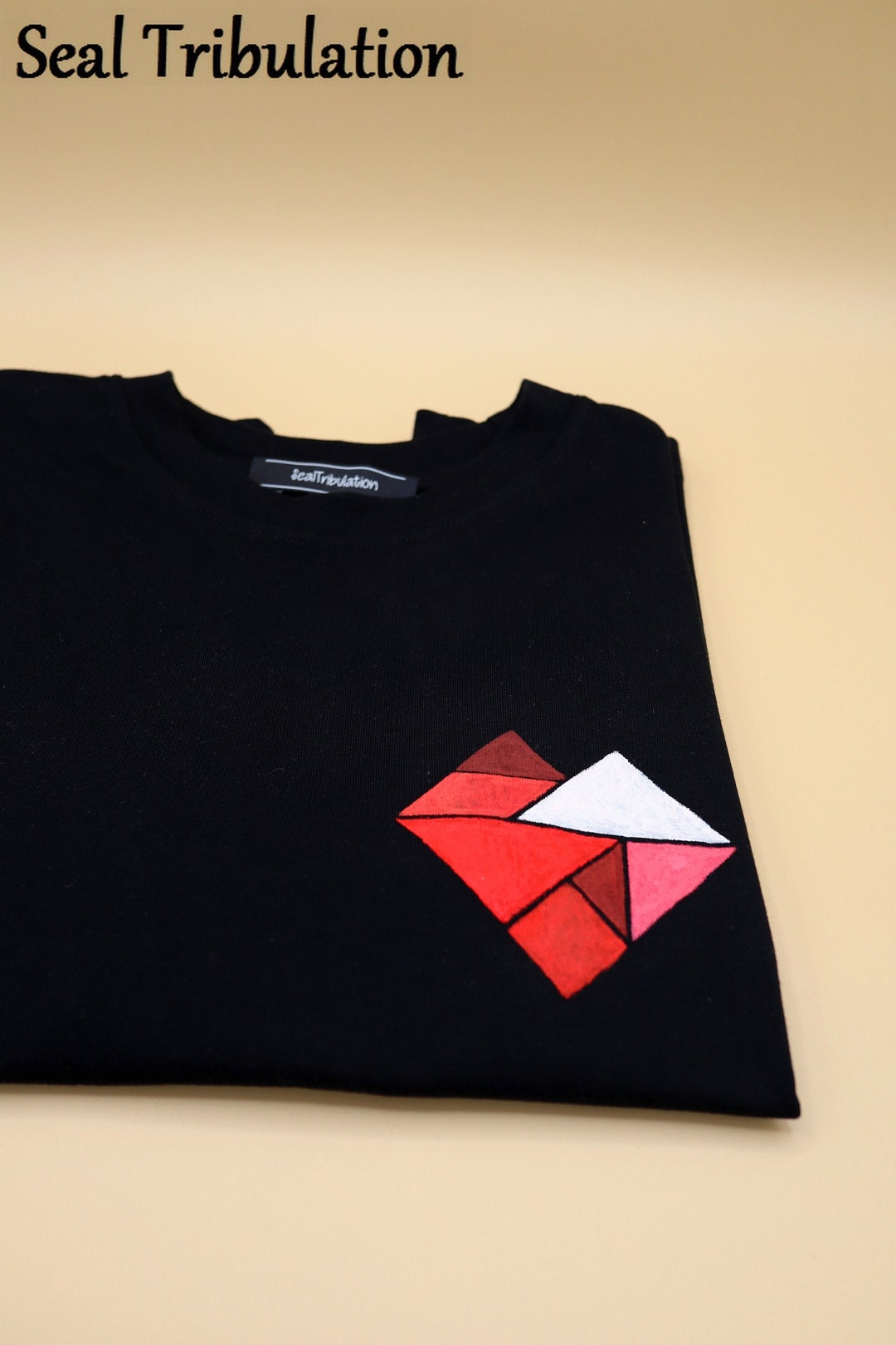 T-shirt Cuore - Black Tshirt Handpainted With a Heart as a Tangram - Etsy
