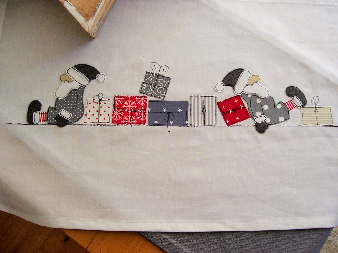 Table Runner SANTA Claus, Christmas Table Decoration, Table Runner ...