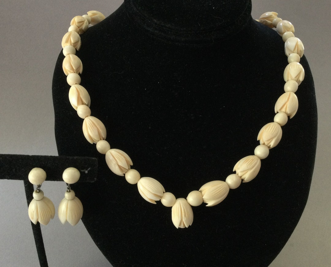 Ming Style Pikake Carved Bead Graduated Necklace and Sterling Silver ...