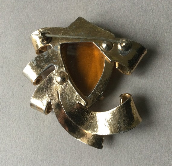 Moderne Large Topaz Glass Shield Art Deco Brooch/Pin - Gem