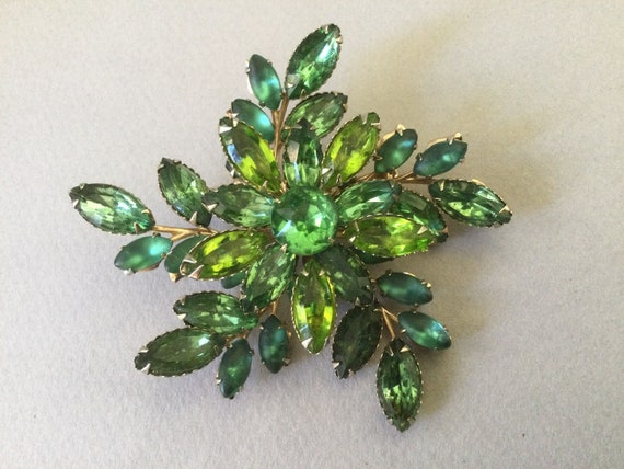 Green and Frosted Rhinestone Riveted 1950s Pin/Brooch - Gem