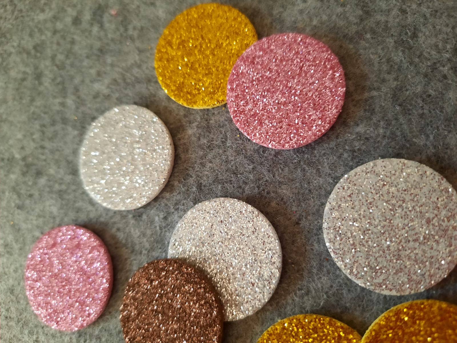 Multi Coloured Round Glitter Shapes, Glitter Circles Mixed Size ...