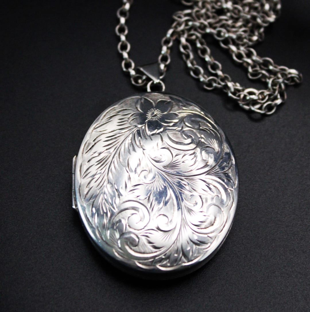Large Vintage Oval Solid Silver Locket on A Solid Silver Belcher Chain ...