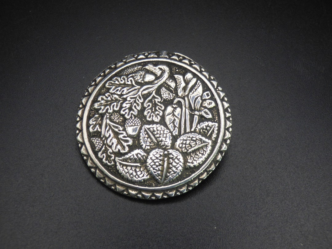 Vintage 1920s Cast Solid Silver Round Brooch Heavily Decorated With Oak ...